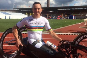 TIM DE VRIES: DETAILS